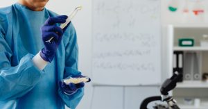 Penser par soi-même : l'art de la réflexion critique 易